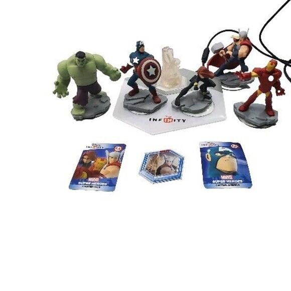 Disney | Toys | Walt Disney Infinity Lot Of Figurinesgame Pad ...